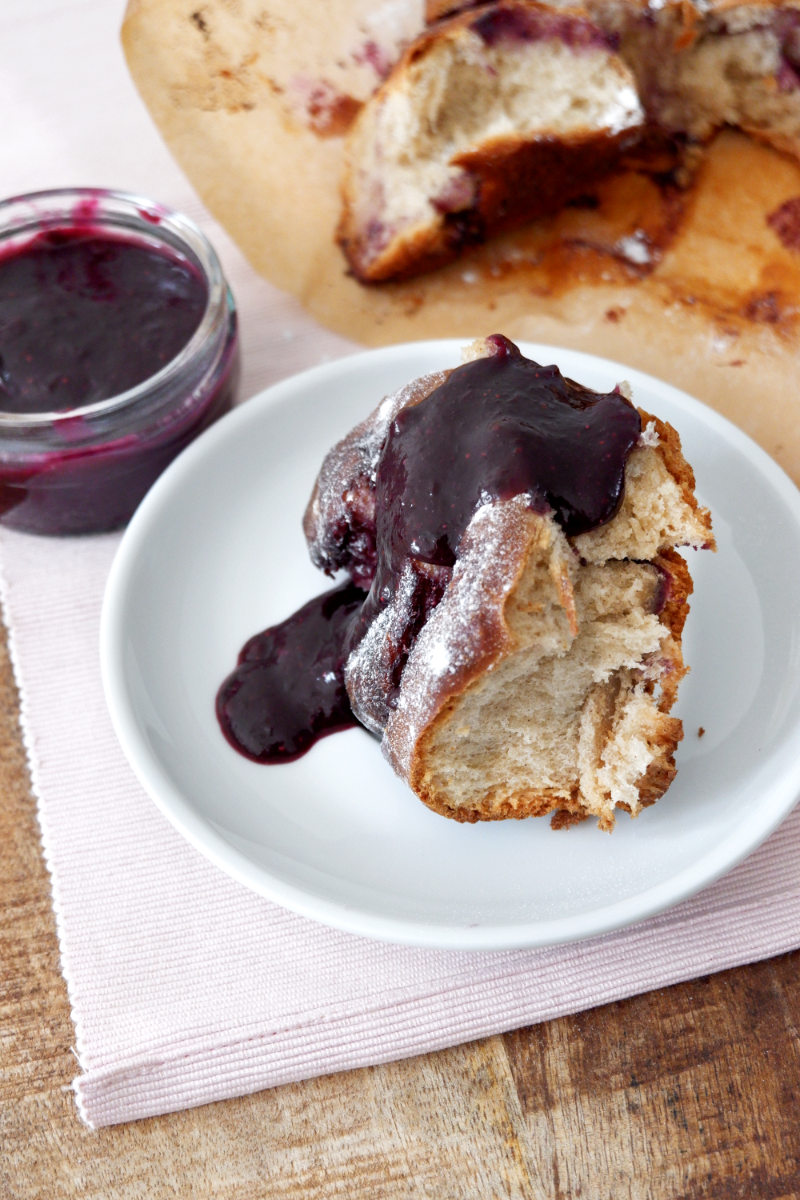 Vegan Blueberry Scroll – Ursula Bakes